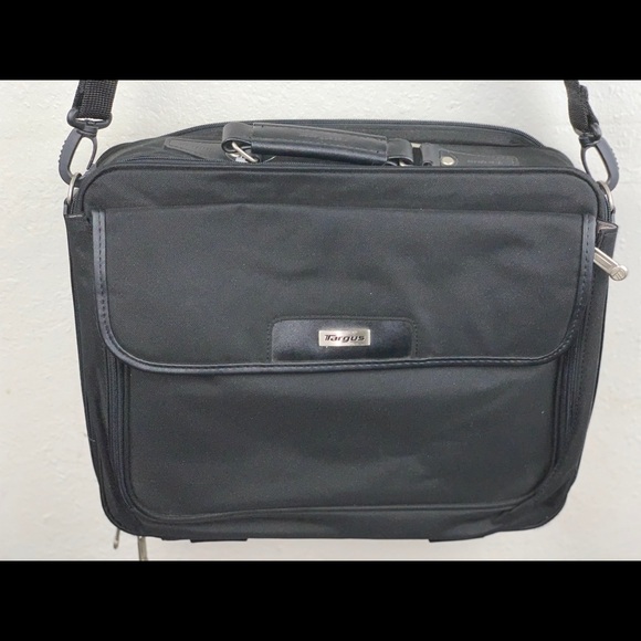 Targus | Computers, Laptops & Parts | Tagus 6 Inch Laptop Bag | Poshmark